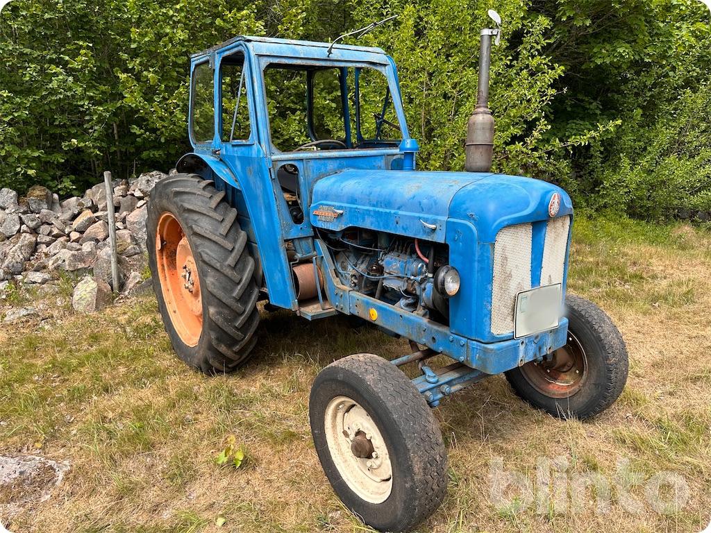 Traktor - FORD POWER MAJOR | Blinto auktioner