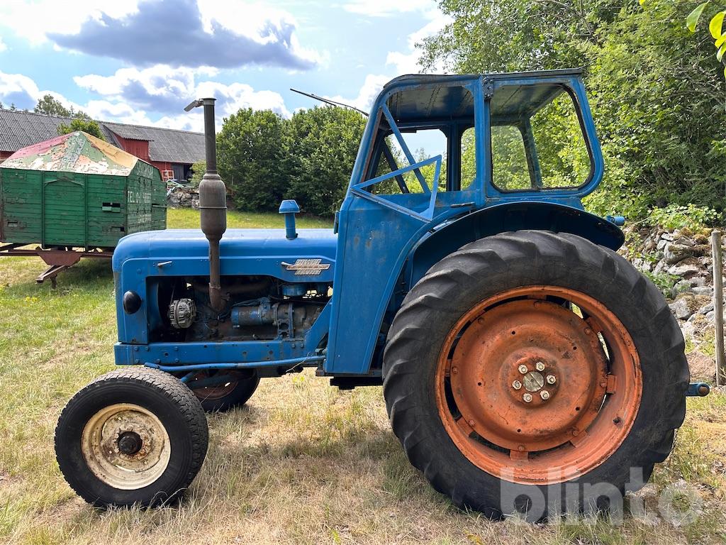 Traktor - FORD POWER MAJOR | Blinto auktioner