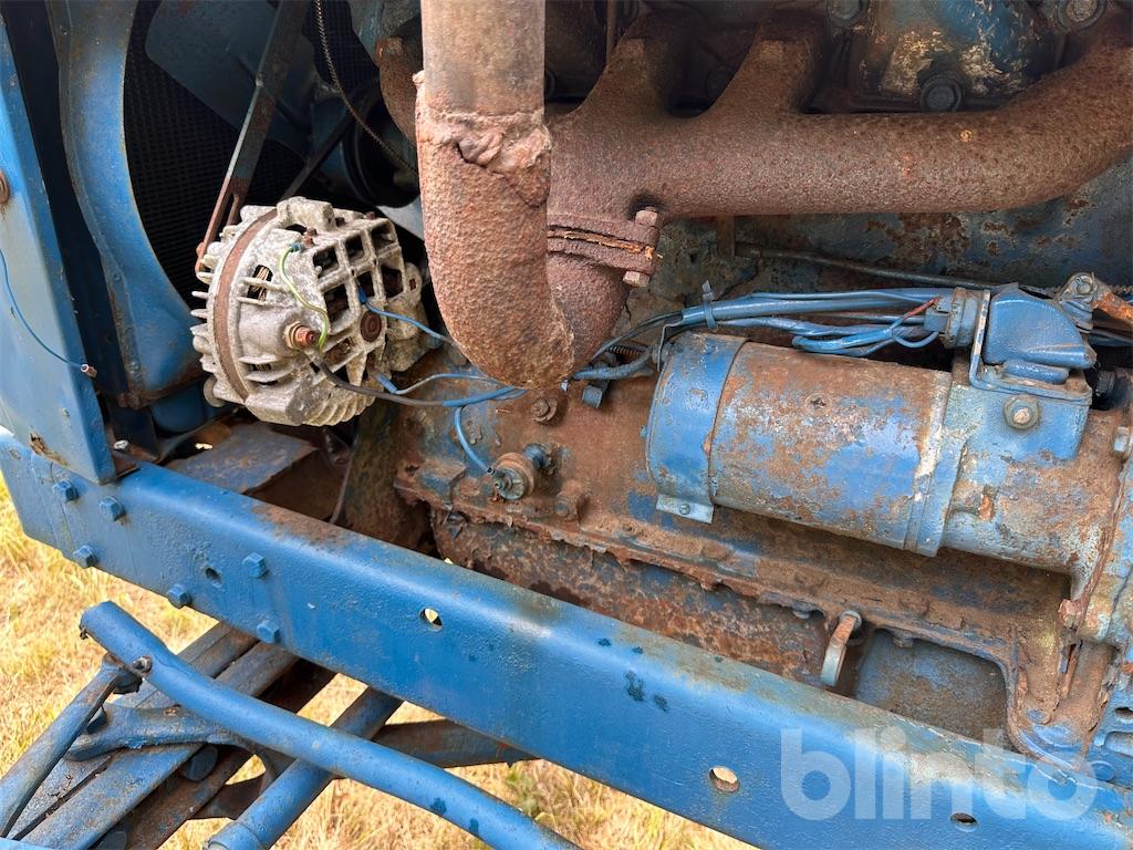 Traktor - FORD POWER MAJOR | Blinto auktioner