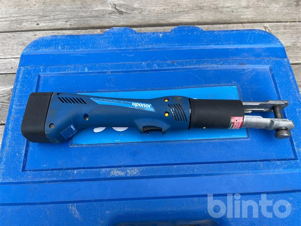 Rörpress - UPONOR Mini 32 | Blinto auktioner