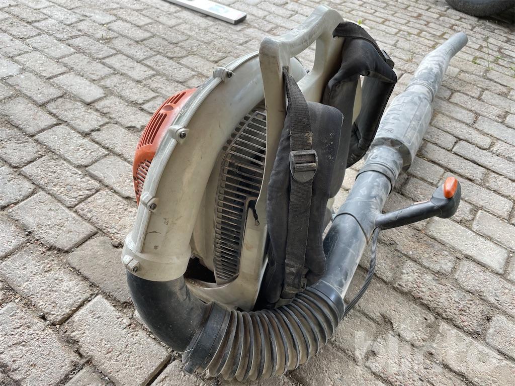 Lövblås - Stihl BR500 / Ryggburen | Blinto auktioner