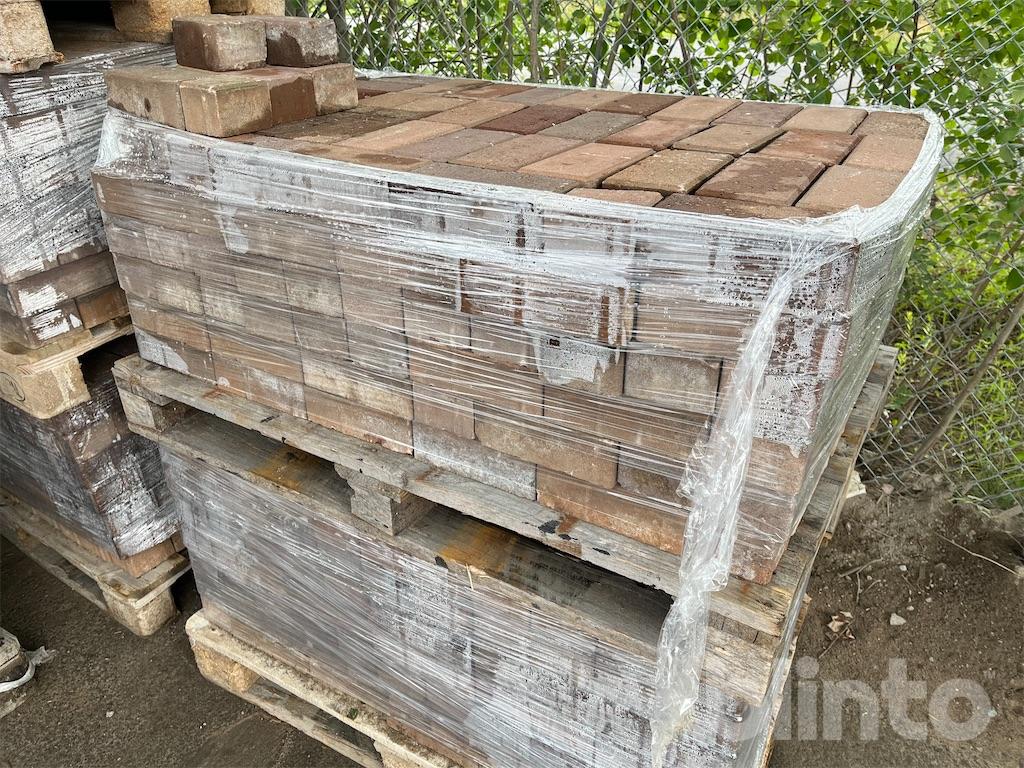 Munksten - Ca 40kvm | Blinto auktioner