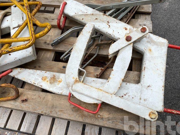 Hakihjul och lyft - Haki plus lyftredskap | Blinto auktioner