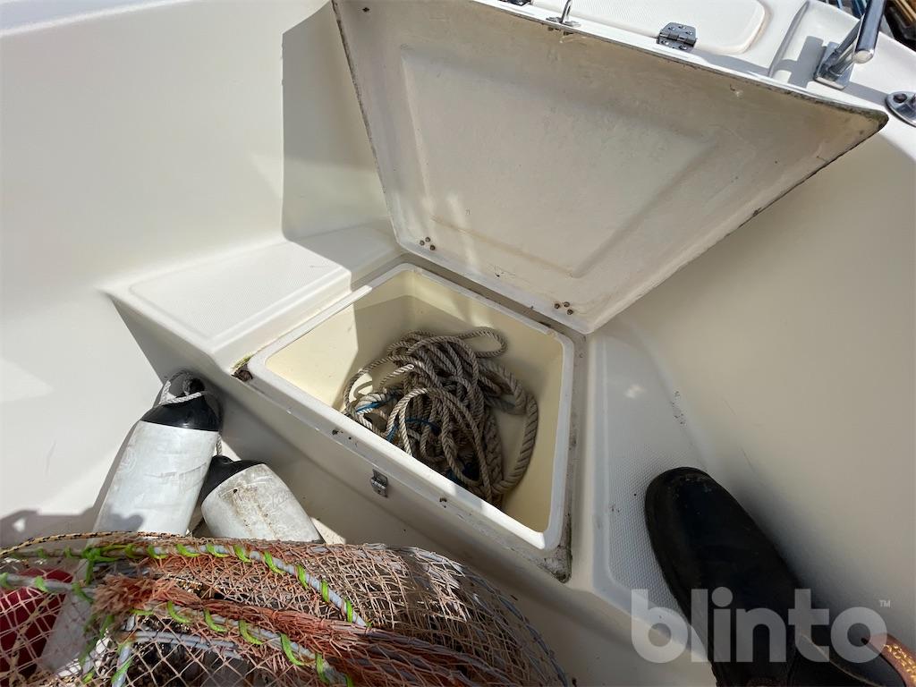 Båt - Uttern 5000MC | Blinto auktioner