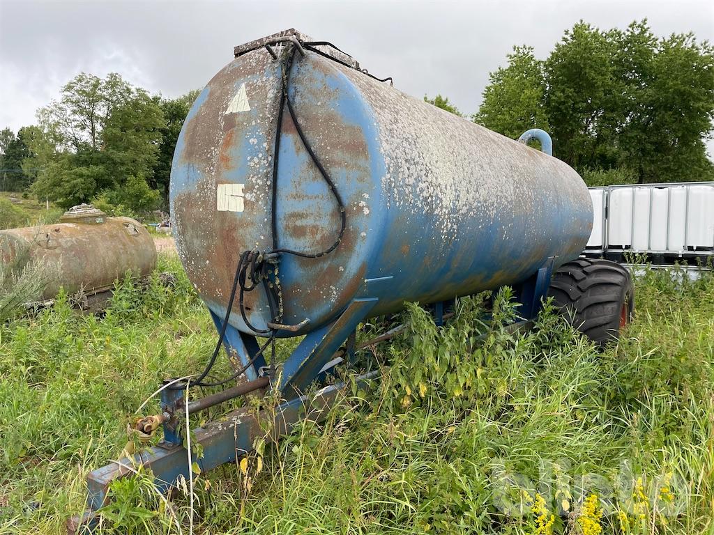 Vattentunna - Vagnsunderrede | Blinto auktioner