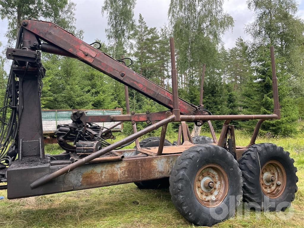 Traktor - HEMEK ALL-DRIV 600 | Blinto auktioner