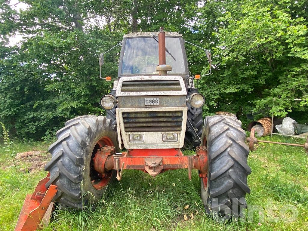 Traktor - CASE 1690 4-WD | Blinto auktioner
