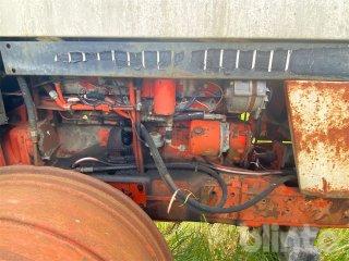 Traktor - CASE 1690 4-WD | Blinto auktioner