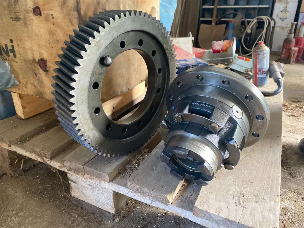 Växellåda - New Holland CSX 7040 | Blinto auktioner