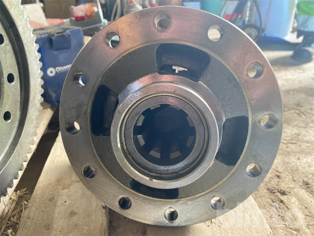 Växellåda - New Holland CSX 7040 | Blinto auktioner