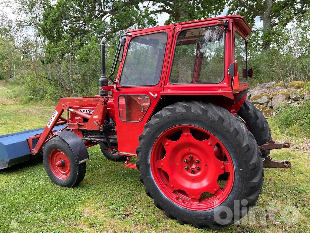 Traktor - VOLVO-BM T 430 | Blinto auktioner