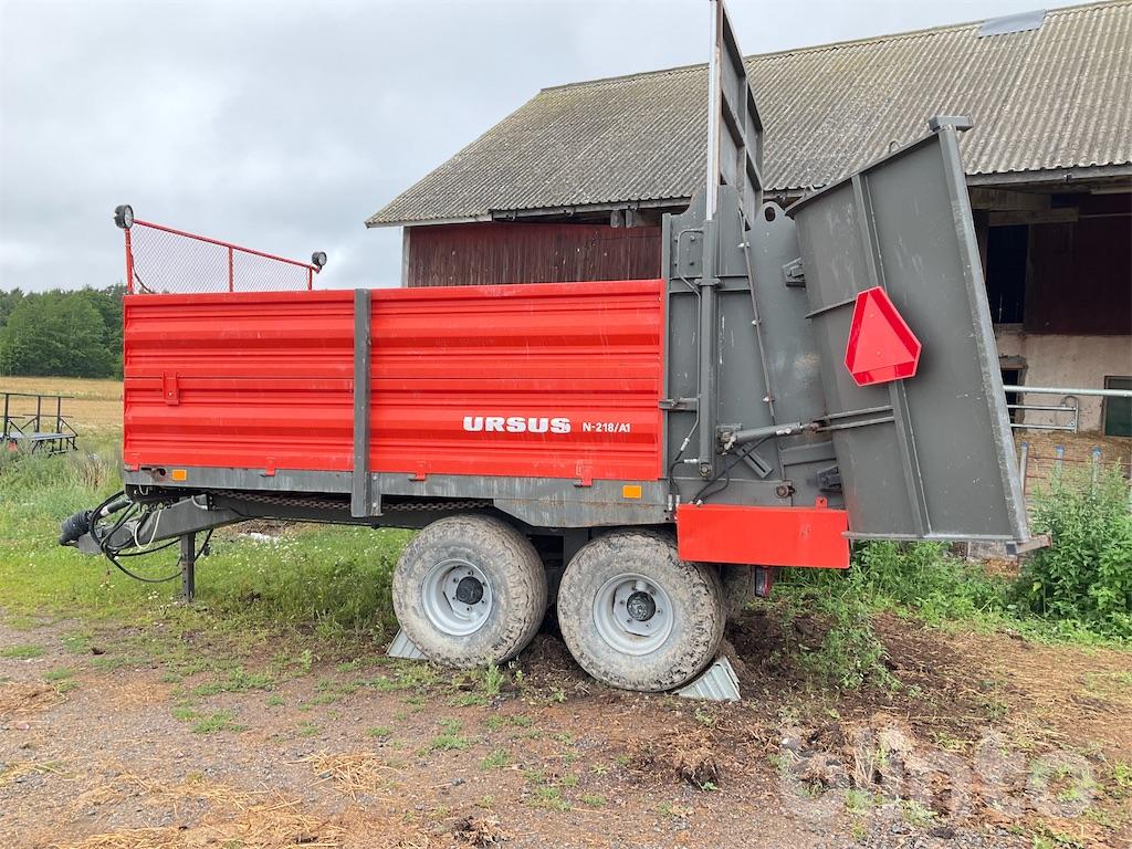 Gödselspridare - Möre vagnen Ursus N-218/A1 | Blinto auktioner