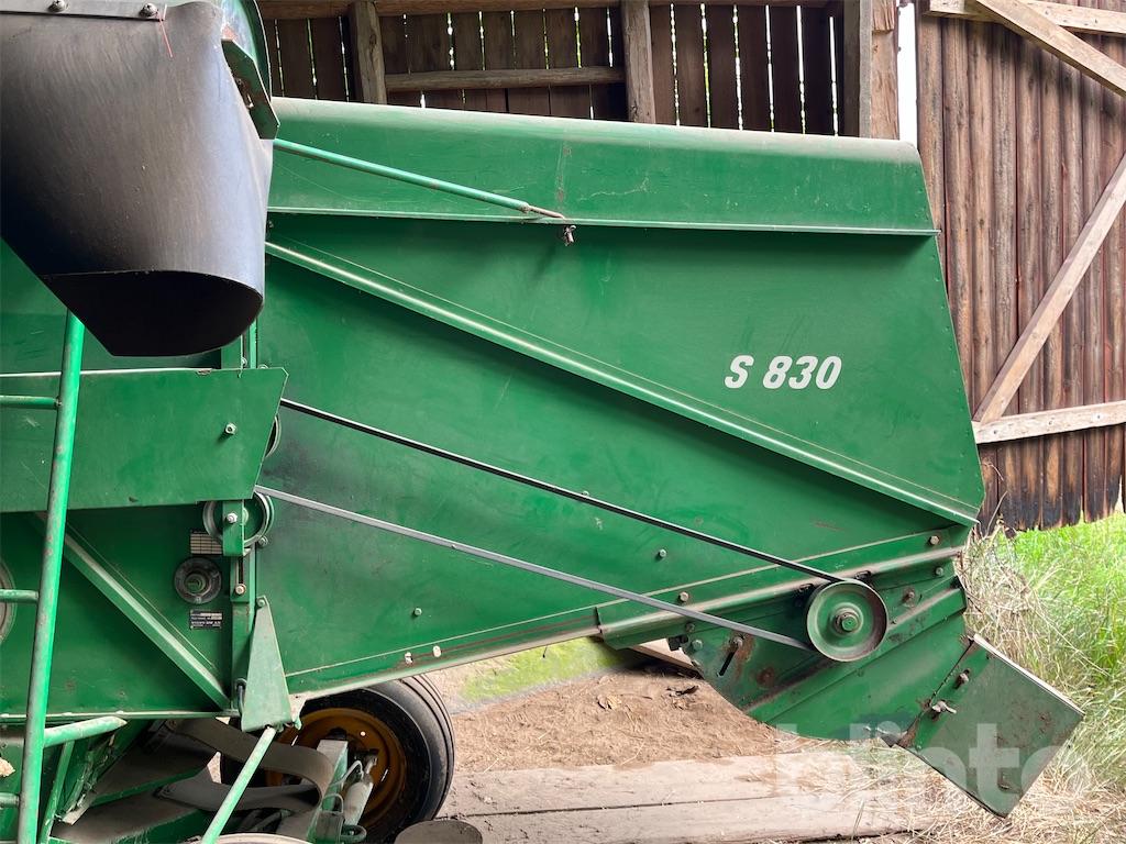 Skördetröska - Volvo BM S830 | Blinto auktioner