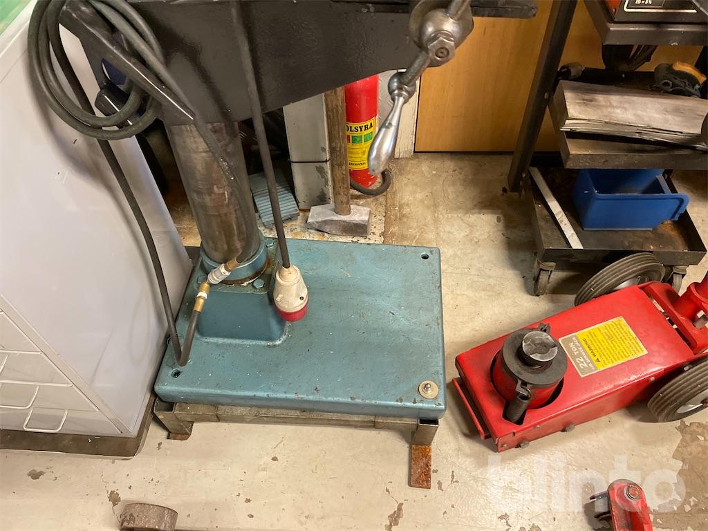 Pelarborr - Strands S 68 | Blinto auktioner