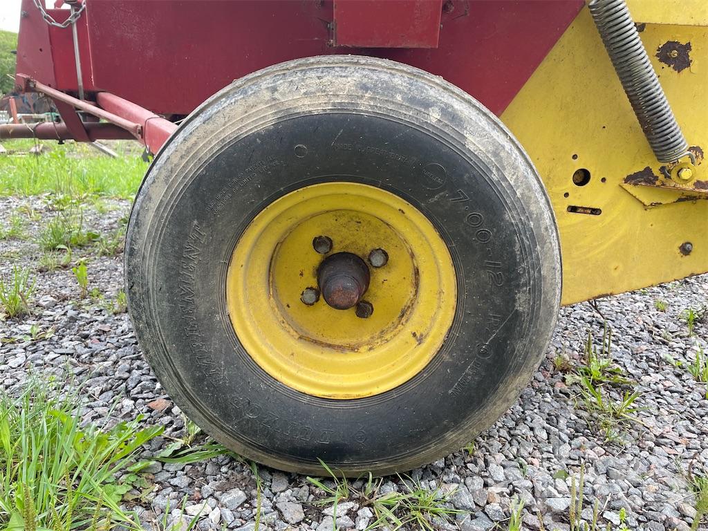 Höpress - NEW HOLLAND 265 | Blinto auktioner