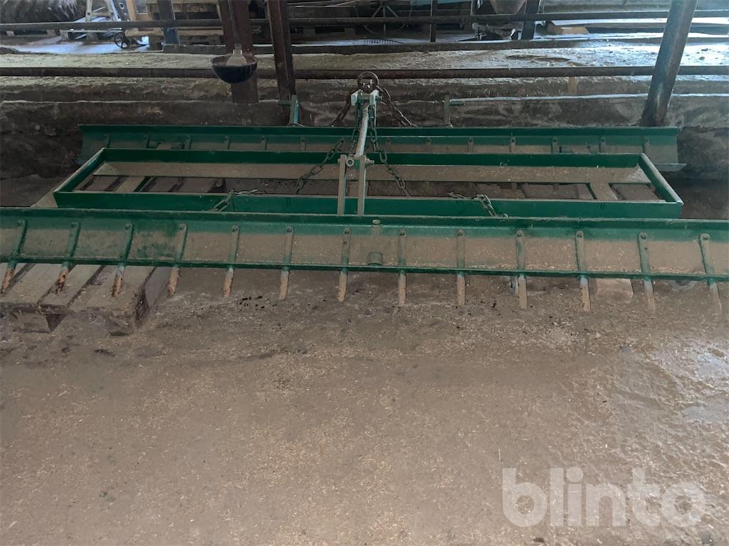 Sladd - Väderstad | Blinto auktioner