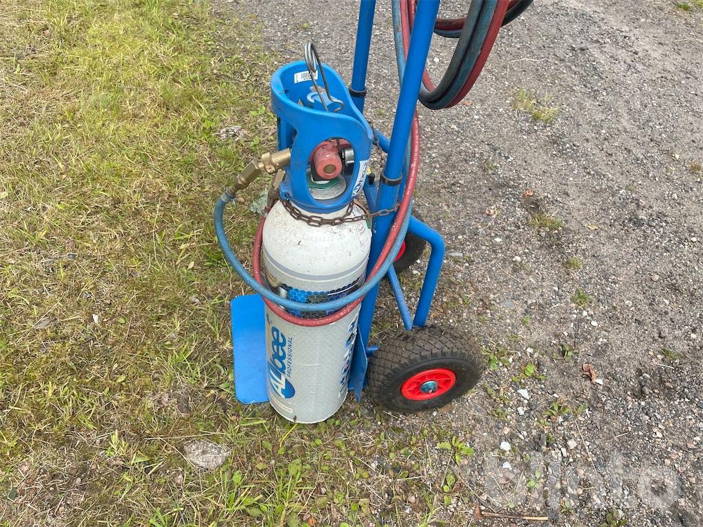 Gassvets - Med tuber och vagn | Blinto auktioner