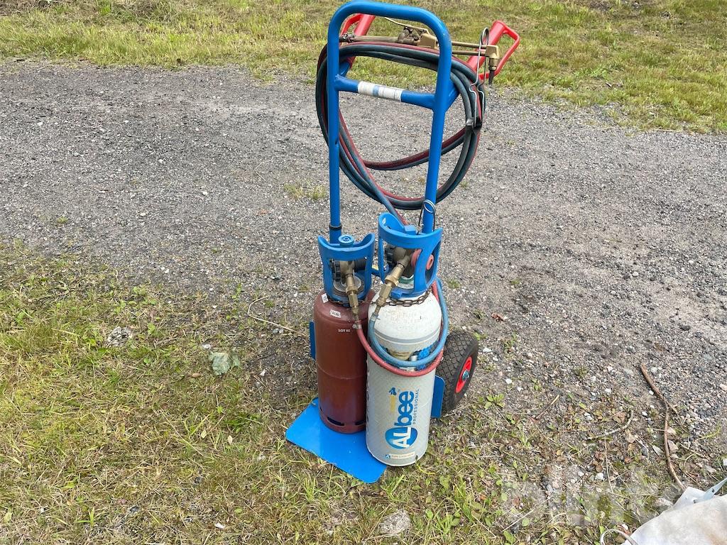 Gassvets - Med tuber och vagn | Blinto auktioner