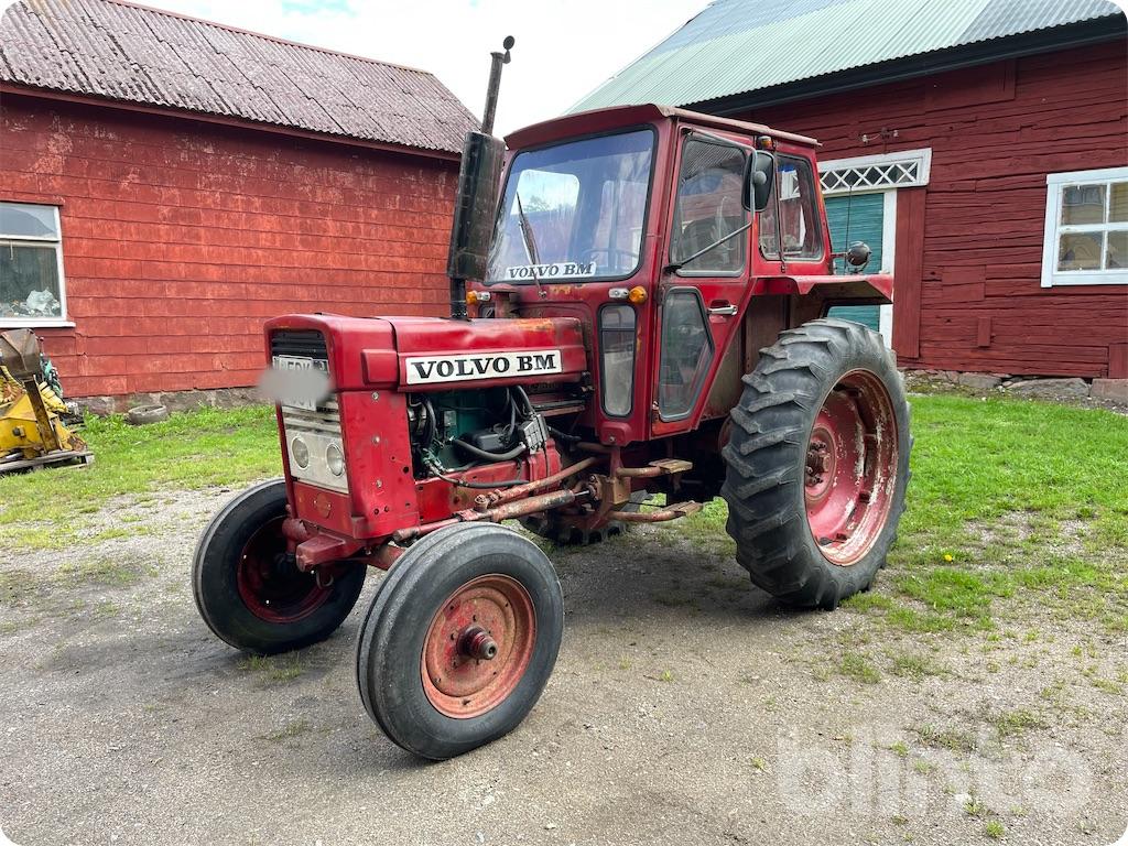 Traktor - BM VOLVO 350 | Blinto