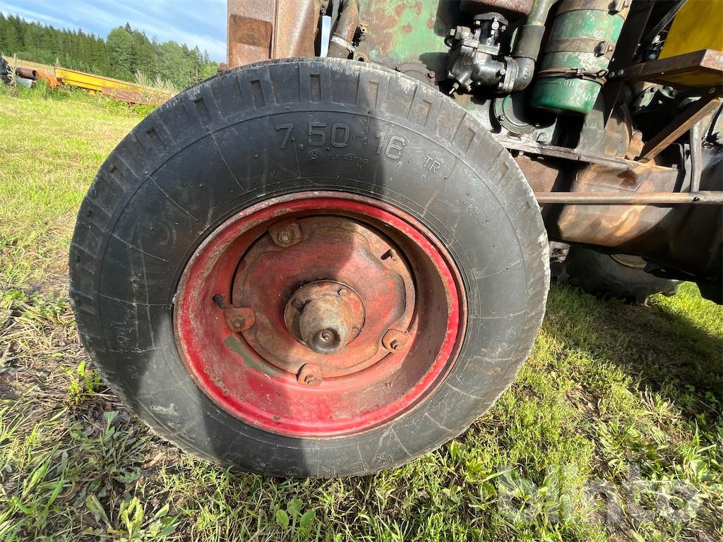 Veterantraktor - Oliver 35 | Blinto auktioner