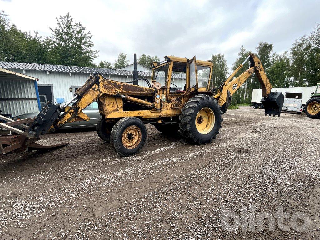 Traktorgrävare - Hymas | Blinto auktioner