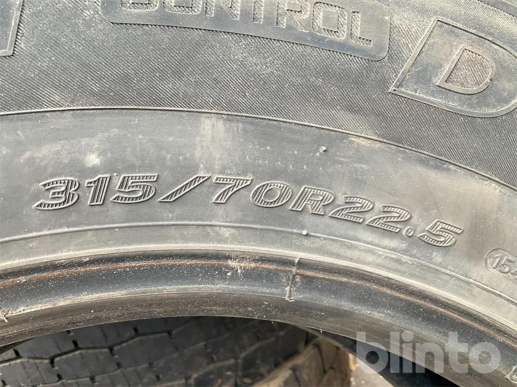 Lastbilsdäck - Hankook DW07 | Blinto auktioner