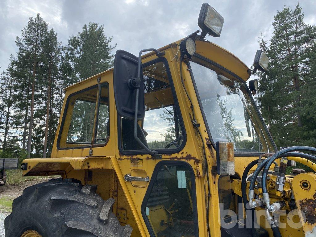 Frontlastare - Volvo BM T700 | Blinto auktioner