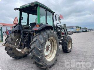 Traktor - VALMET 800 | Blinto auktioner