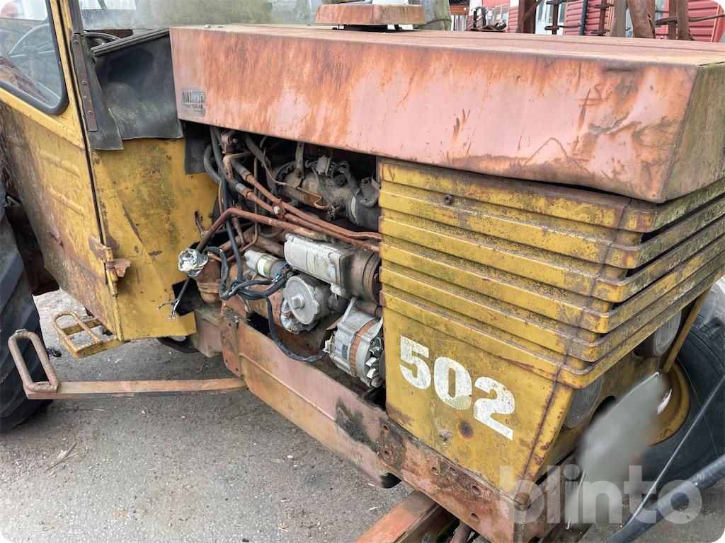 Traktor - VALMET 502 | Blinto auktioner