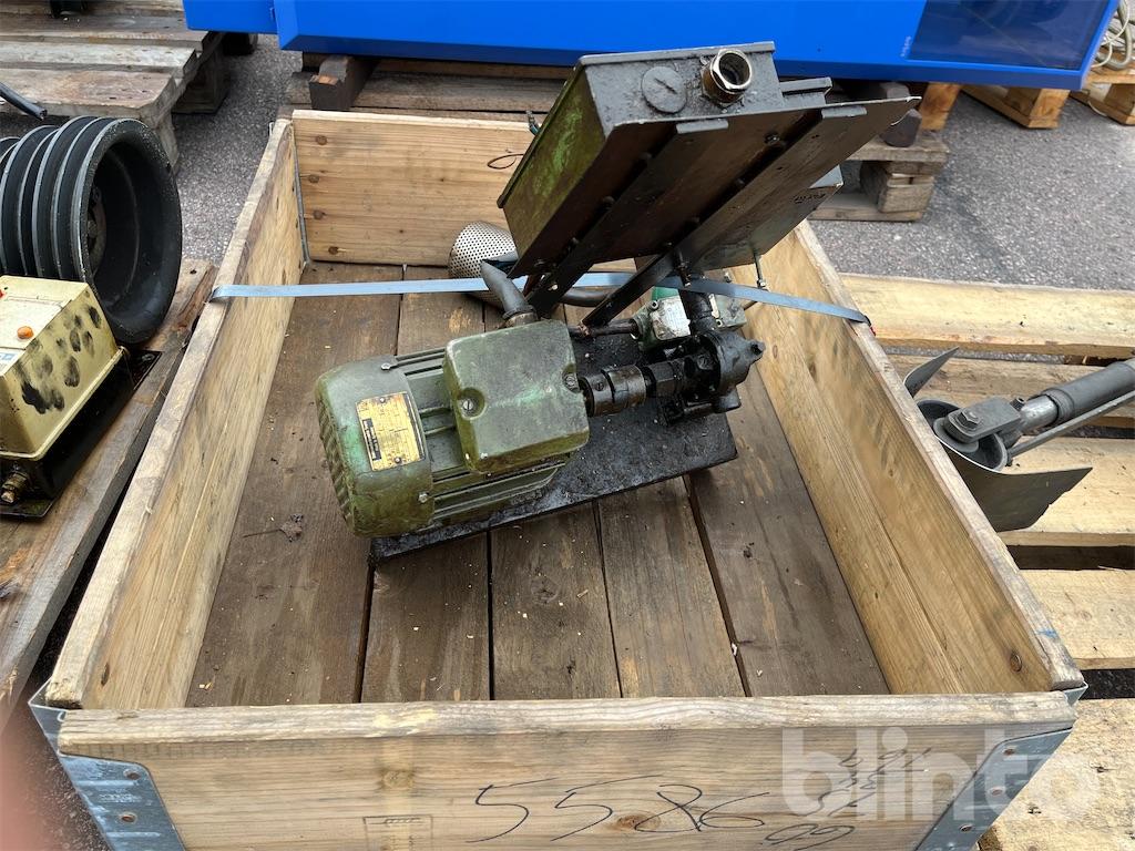 Pump - VEM | Blinto auktioner