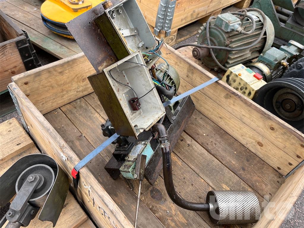 Pump - VEM | Blinto auktioner