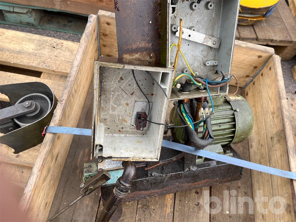 Pump - VEM | Blinto auktioner