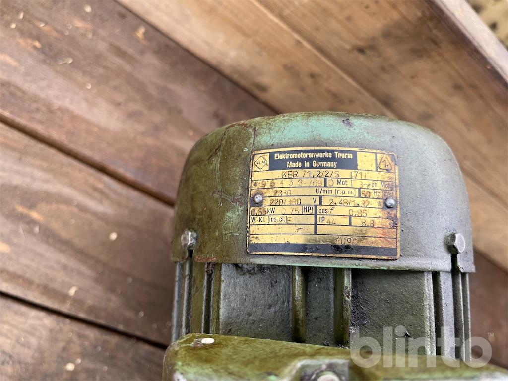 Pump - VEM | Blinto auktioner