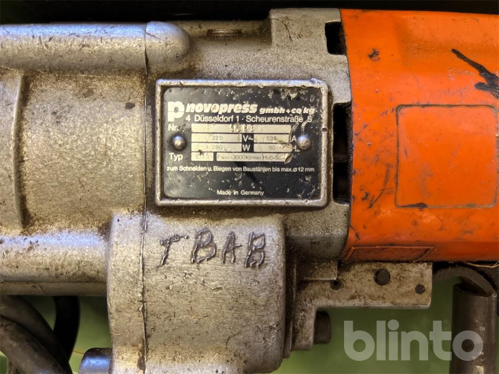 Pressmaskin - Novopress EM3 | Blinto auktioner