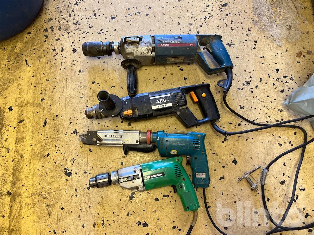 Borrmaskiner mm - 3st Borrmaskiner & 1 Skruvautomat | Blinto auktioner