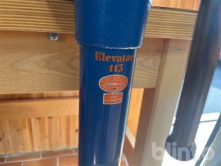 Skruvstäd - Matador med Elevator 115 - Höjdinställare | Blinto auktioner