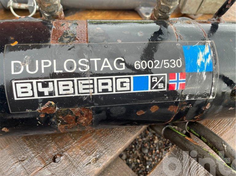 Toppstång - Byberg 6002/530 | Blinto auktioner