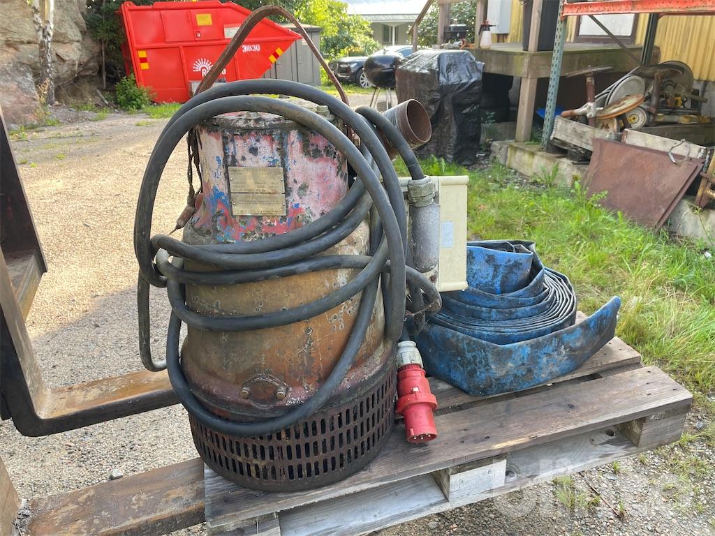 Dränkbar pump - Flykt | Blinto auktioner