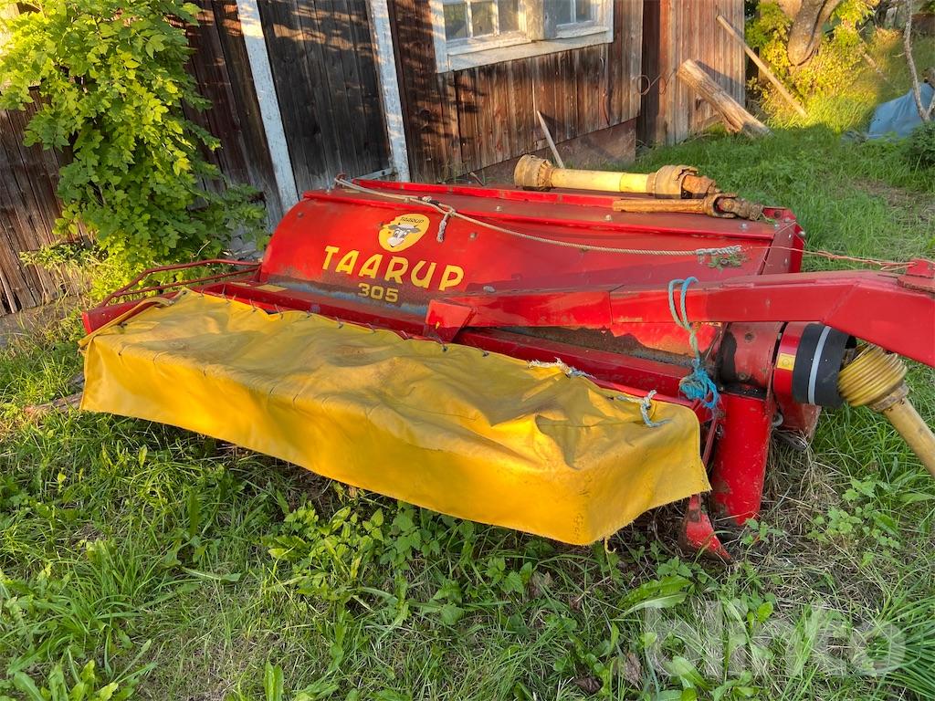 Slåtterkross - Taarup 305 | Blinto auktioner