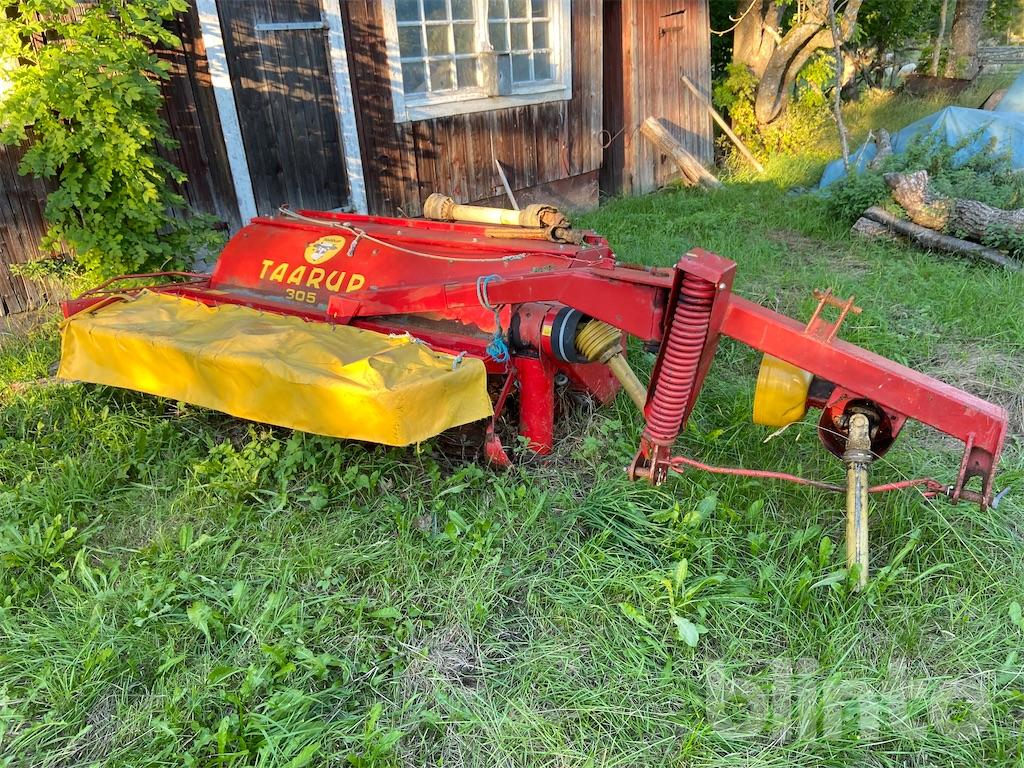 Slåtterkross - Taarup 305 | Blinto auktioner