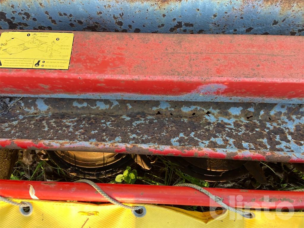 Slåtterkross - Taarup 305 | Blinto auktioner