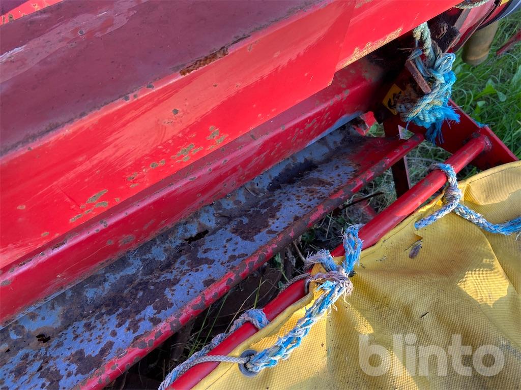 Slåtterkross - Taarup 305 | Blinto auktioner