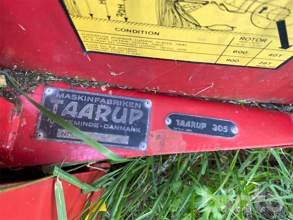 Slåtterkross - Taarup 305 | Blinto auktioner