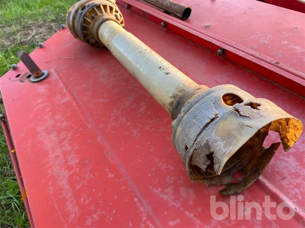 Slåtterkross - Taarup 305 | Blinto auktioner