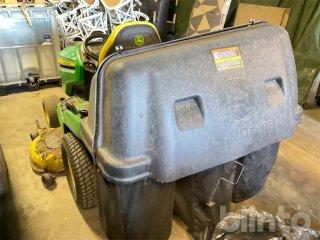 Åkgräsklippare - John Deere X590 | Blinto auktioner
