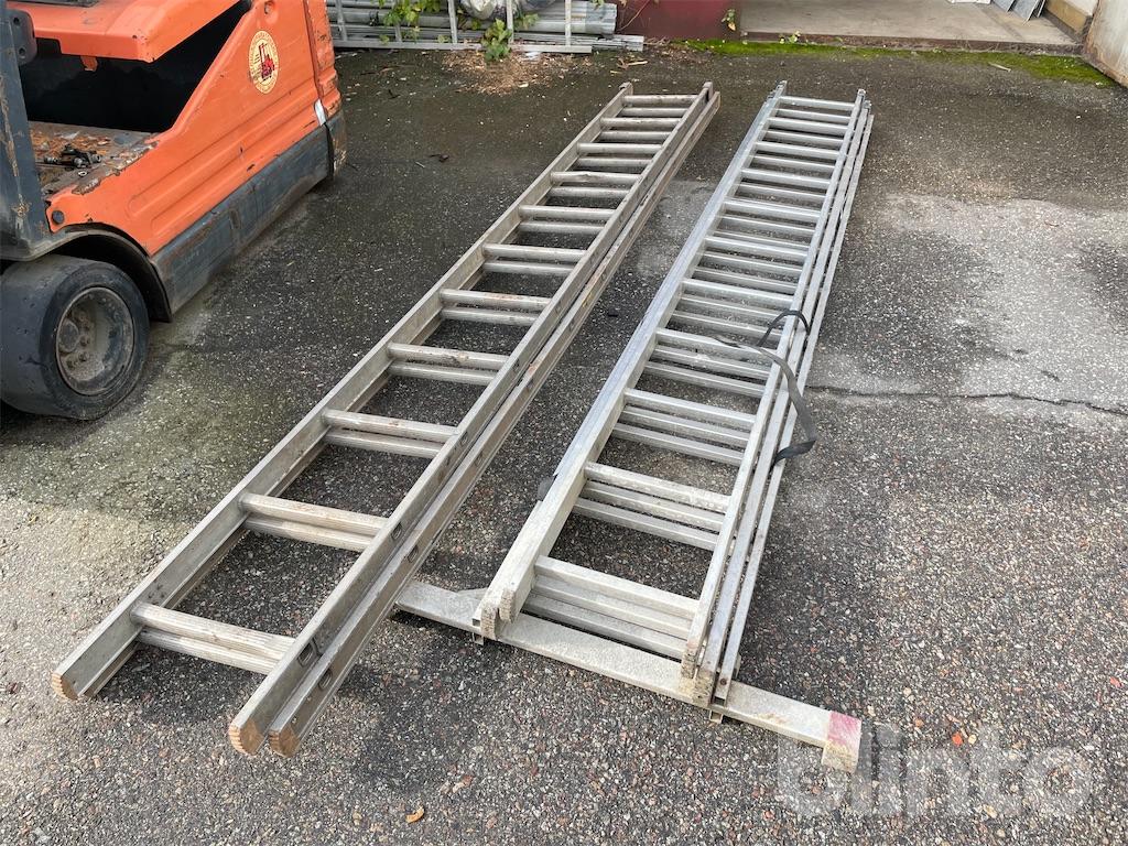 Stegar - utfällbara 2 stycken | Blinto auktioner