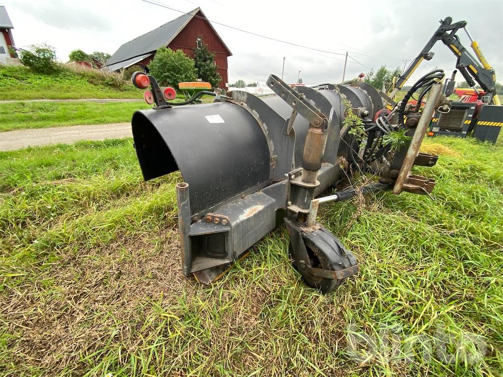 Lastbilsplog - Arctic Machine AM400 HPD | Blinto auktioner