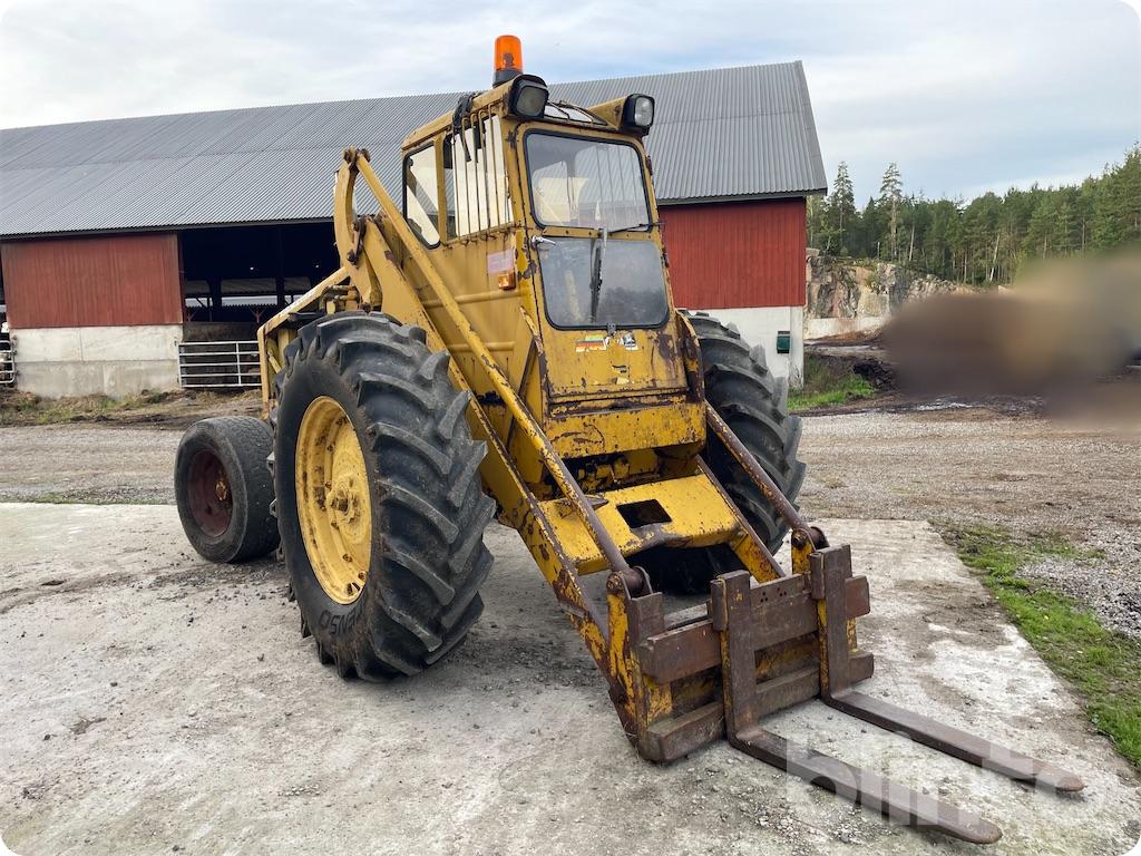 Baklastare - Volvo 225 | Blinto auktioner