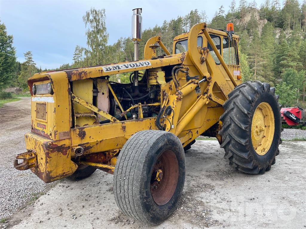 Baklastare - Volvo 225 | Blinto auktioner