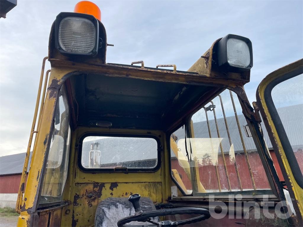 Baklastare - Volvo 225 | Blinto auktioner